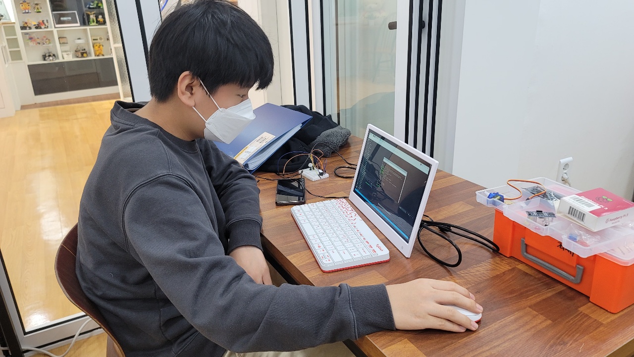 Epl 고급반 라즈베리파이에 파이썬 프로그램 수업 미션 문제를 해결하자